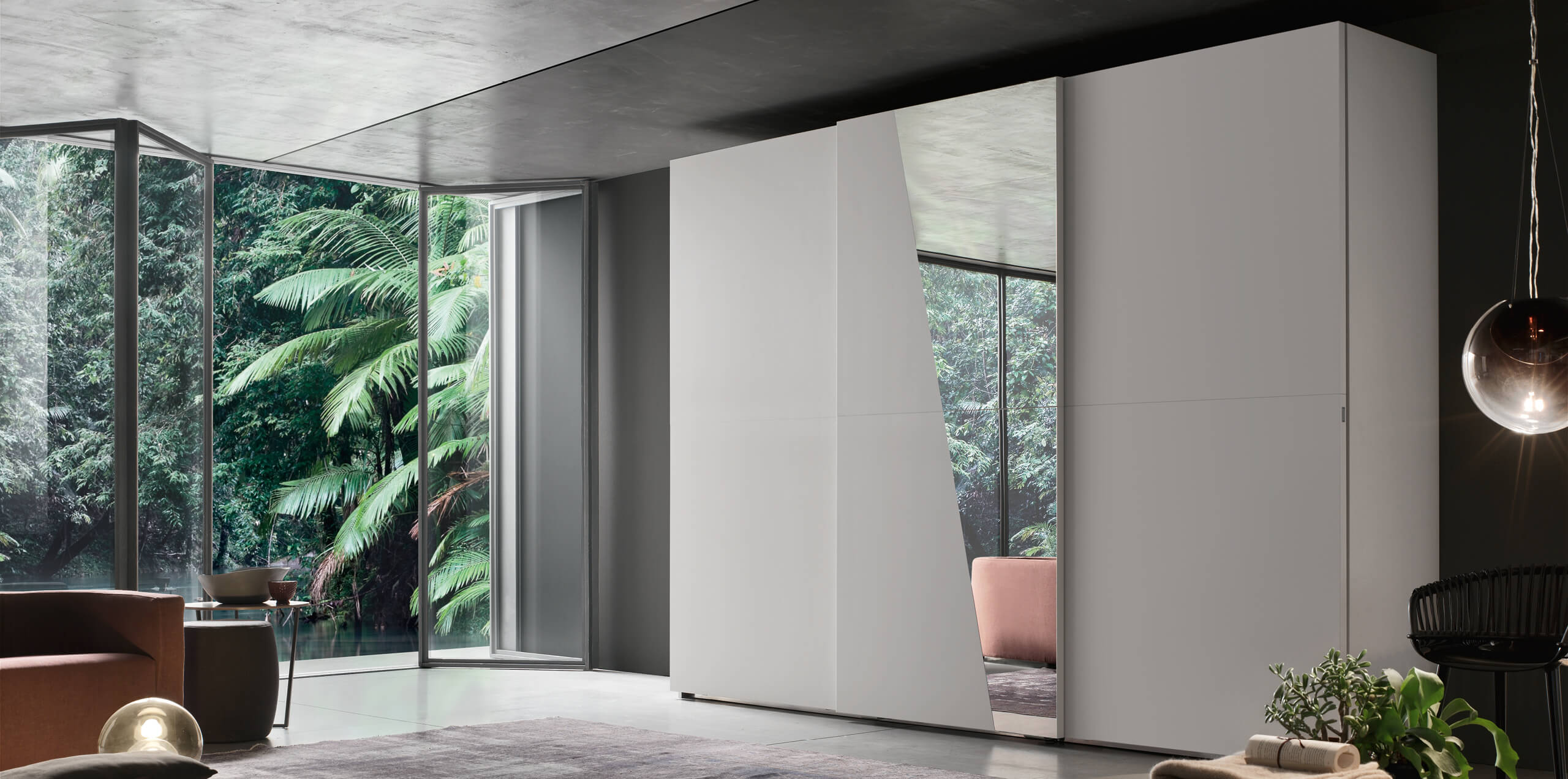 Zuma Diagonal: sliding wardrobe with mirrored or glass door